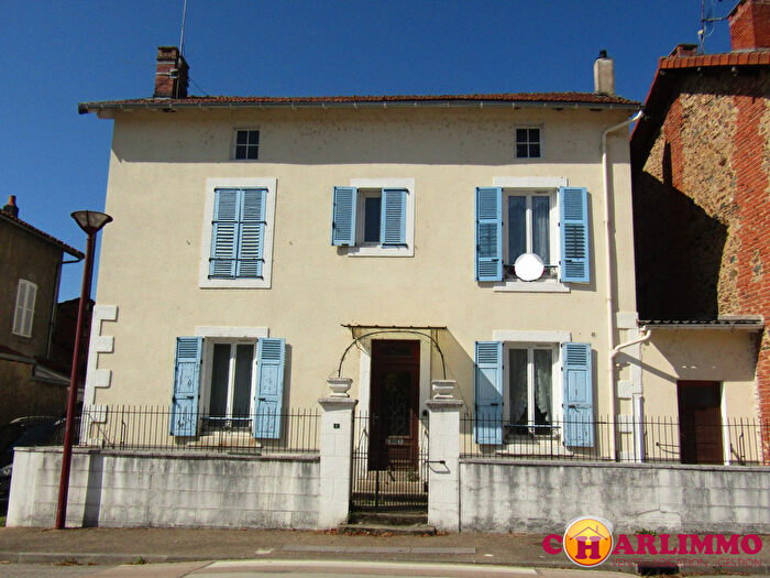 Maison à vendre - Saint-Victurnien - 5 pièces - 4 chambres