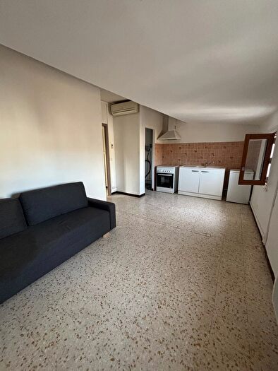 Appartement à louer - Nîmes, Ecusson, Arènes - 2 pièces - 1 chambre