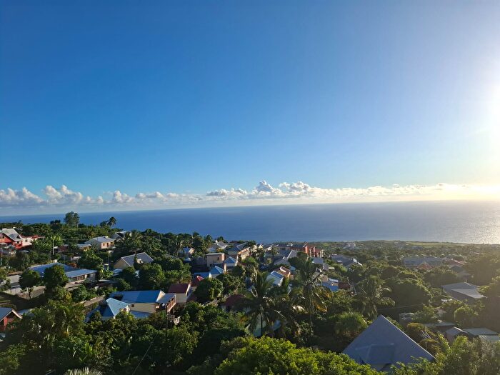 Maison à vendre - Saint-Leu, Piton Saint-Leu, Bois de Nèfles, Plateau - 4 pièces - 3 chambres