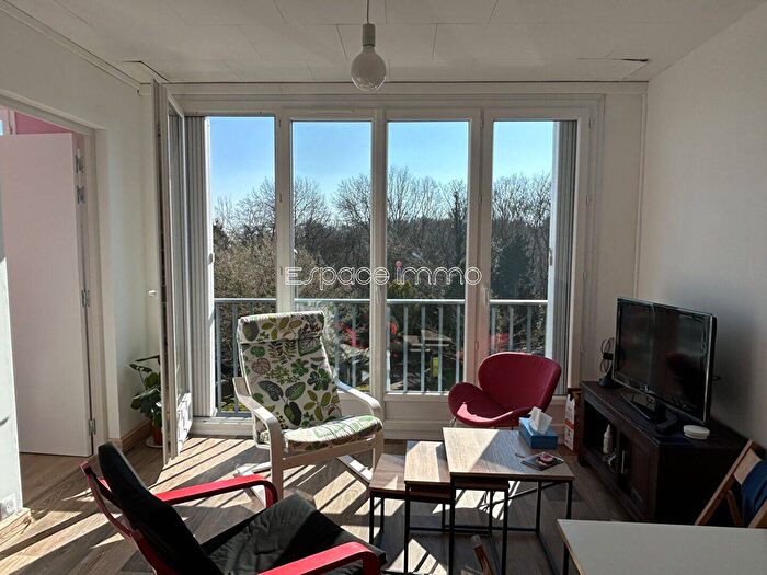 Appartement 4 pièces à Le Cotillet, Mont-Saint-Aignan, à louer