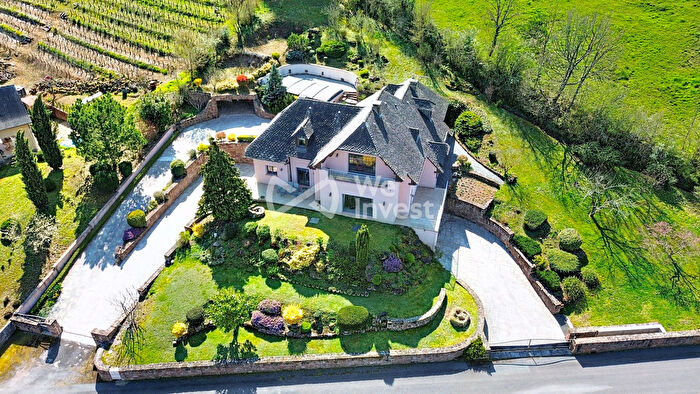 Maison à vendre - Marcillac-Vallon - 5 pièces - 4 chambres