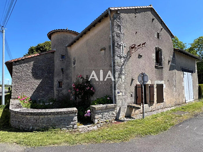 Civray - Maison 6 pièces à vendre