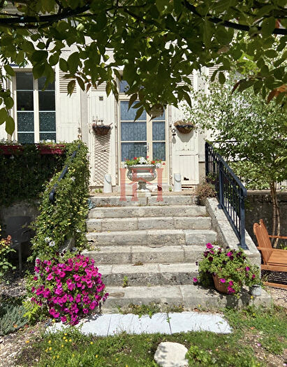 Marchenoir - Maison 8 pièces à vendre
