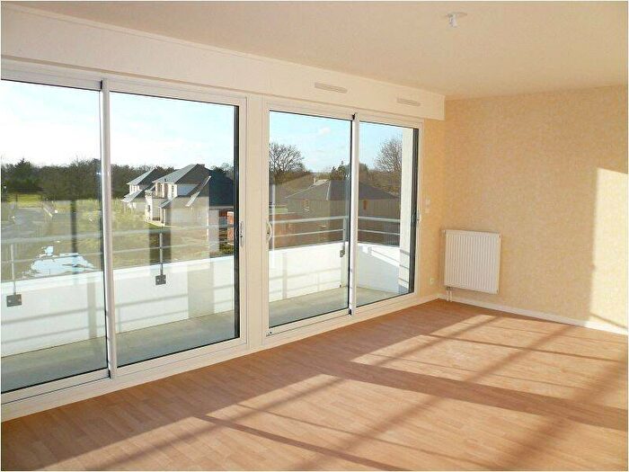 Appartement à louer - Ouest, Bruz - 3 pièces - 2 chambres