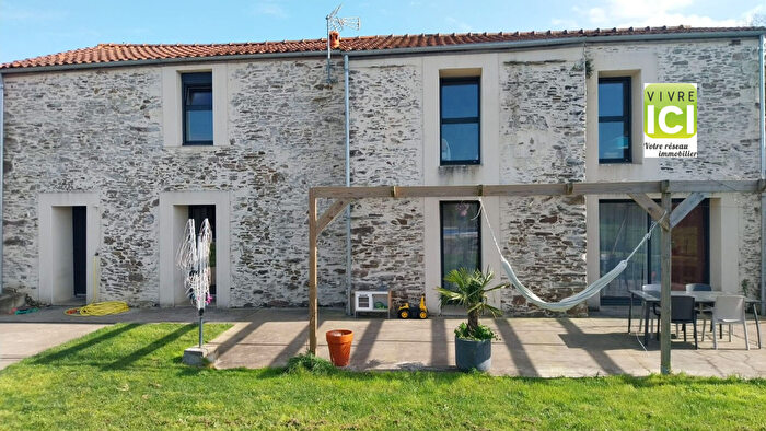 Maison à vendre - Barbechat - 6 pièces - 5 chambres