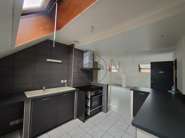 Appartement 6 pièces à Baume-les-Dames, à louer