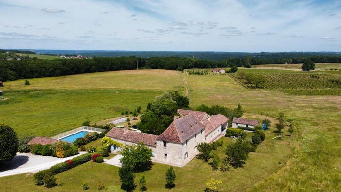 Maison 18 pièces à postalCode, à vendre