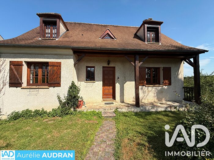 Lévis-Saint-Nom : Maison 6 pièces à vendre