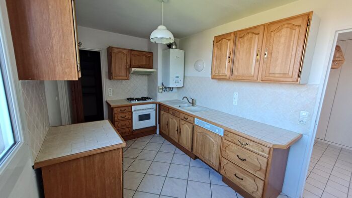 Appartement à vendre - Arnouville - 4 pièces - 2 chambres