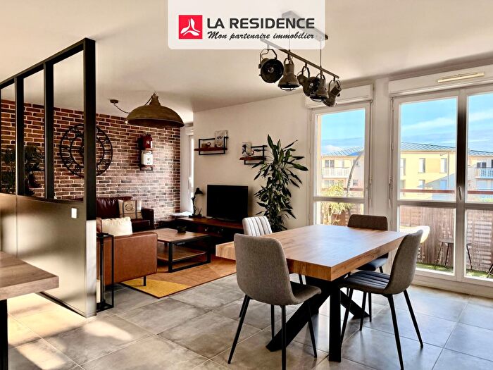 Appartement à vendre - Ecquevilly - 4 pièces - 2 chambres