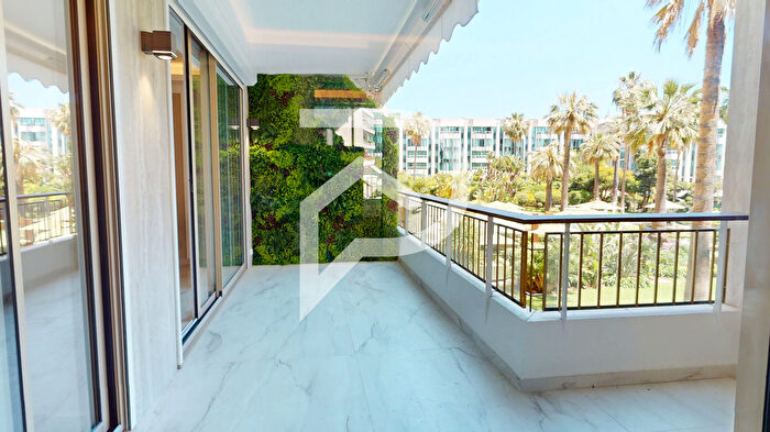 Appartement à vendre - Cannes, Centre-ville - 3 pièces - 2 chambres