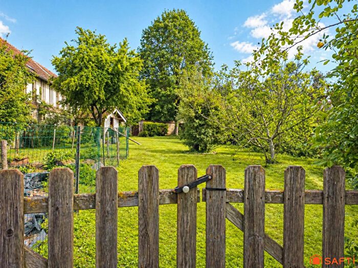 Bréval : Maison 9 pièces à vendre