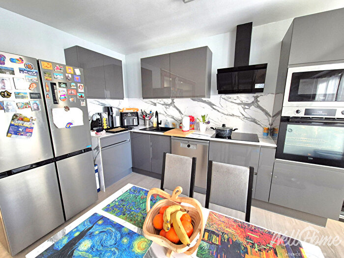 Appartement à vendre - Saint-Ouen-lAumône, Centre-ville, Prairie - 3 pièces - 2 chambres