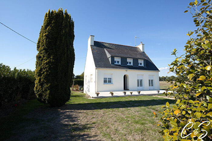 Plonéour-Lanvern : Maison 5 pièces à vendre
