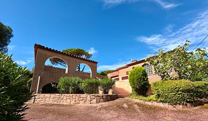 Maison à vendre - Sainte-Maxime, Sémaphore, Nartelle - 9 pièces - 7 chambres