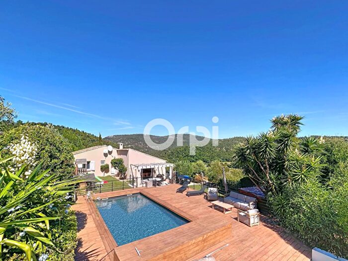 Maison à vendre - Le Plan-de-la-Tour - 4 pièces - 3 chambres