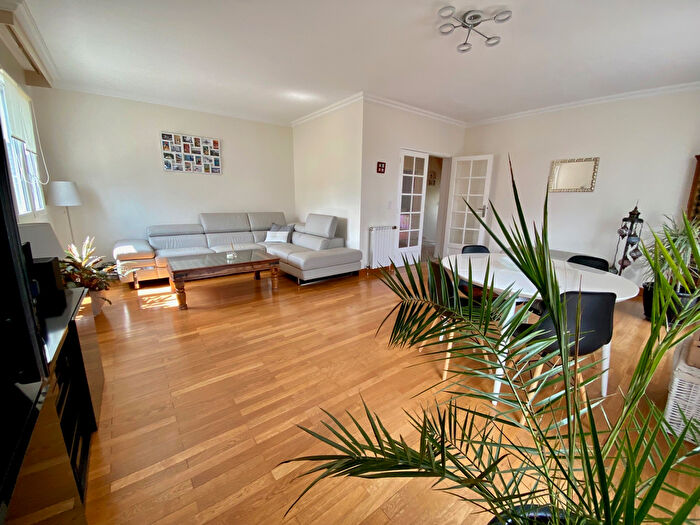 Maison à louer - Clermont-Ferrand, Montferrand - 6 pièces - 5 chambres