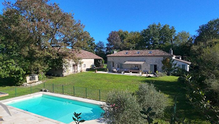 Maison à vendre - Castillonnès - 5 pièces - 3 chambres