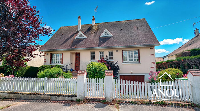 Maison 8 pièces à vendre à Brou