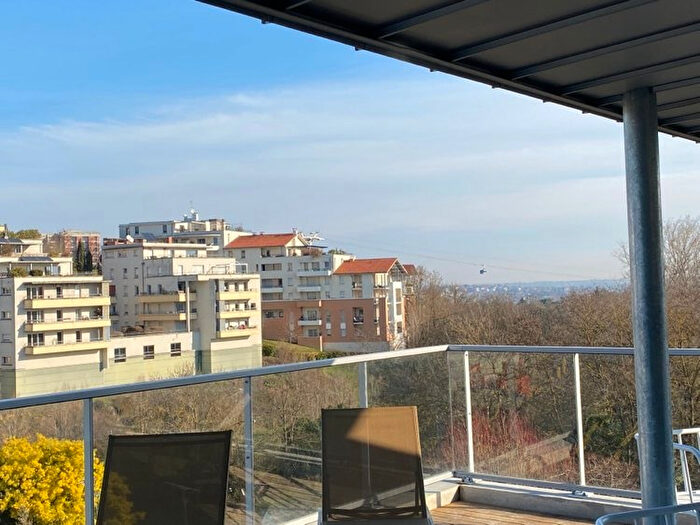Maisons à vendre et appartements à louer - 1