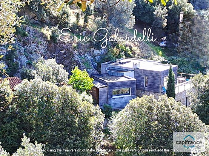 Maison à vendre - Sainte-Lucie-de-Tallano - 6 pièces - 4 chambres