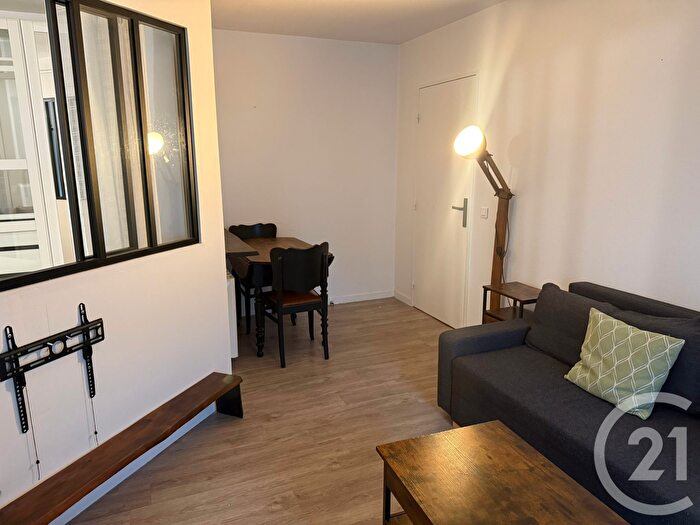 Appartement à louer - Pontoise, Centre-ville - 1 pièce