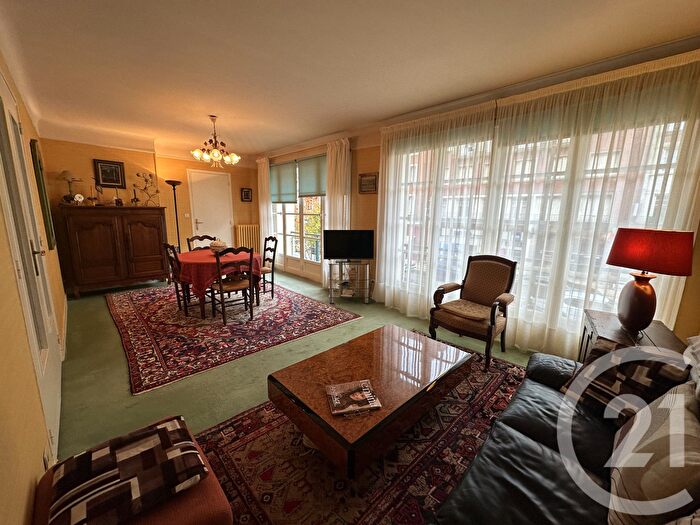 Appartement à vendre - Lisieux, Centre-ville - 4 pièces - 3 chambres