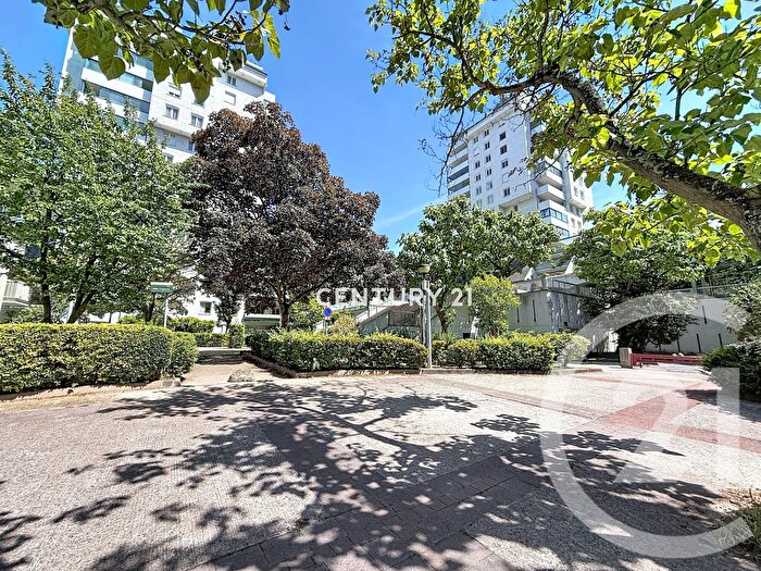Noisy-le-Grand, Ouest : Appartement 3 pièces à vendre