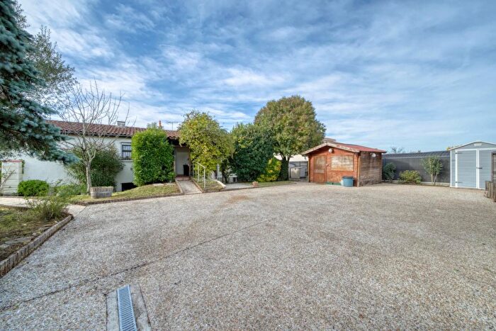 Maison à vendre - Saintes, Bellevue, La Grange, Les Boiffiers - 5 pièces - 3 chambres