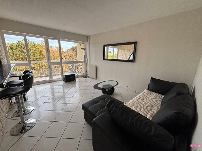 Appartement à louer - Président Roosevelt, Saint-Germain-en-Laye - 1 pièce