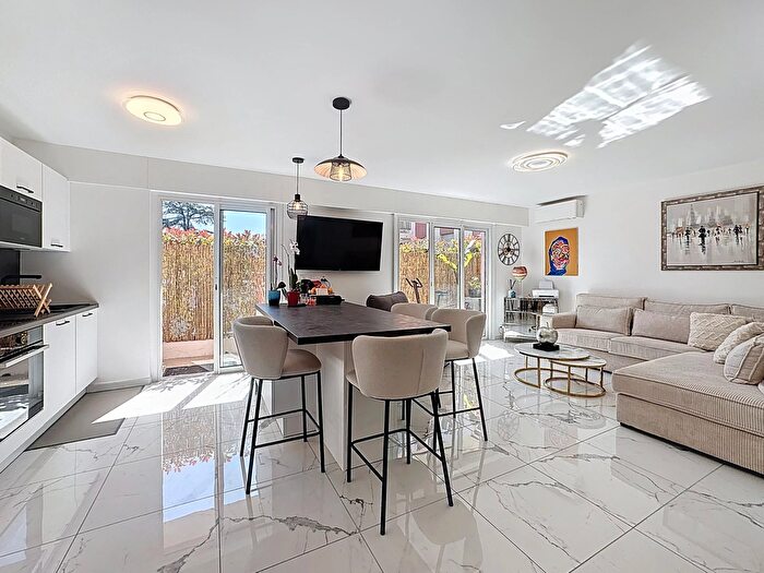 Appartement à vendre - Cannes, Croix des Gardes - 2 pièces - 1 chambre