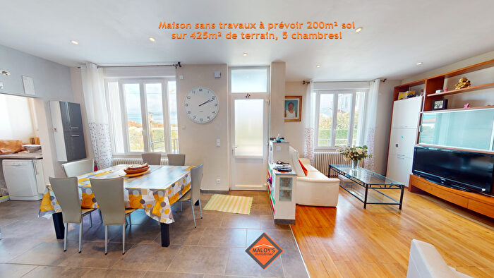 Maison à vendre - Le Coteau - 8 pièces - 5 chambres