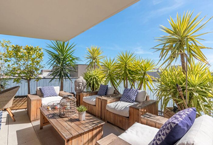 Maison à vendre - Marseille e , Euroméditerranée - 2 pièces