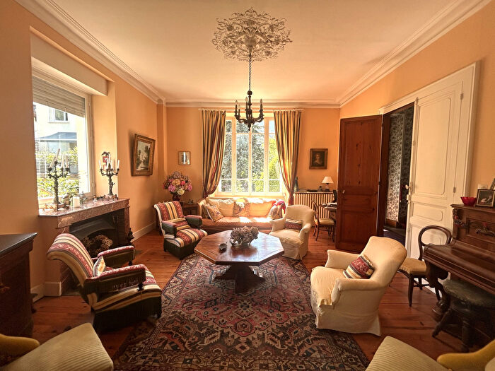 Maison 9 pièces à vendre - Bagnères-de-Luchon