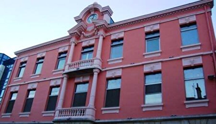 Appartement à louer - Nierme et Geilles, Oyonnax - 2 pièces - 1 chambre