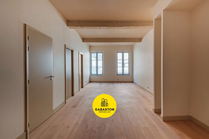 Appartement 4 pièces à Aix-en-Provence, Centre-ville, à louer