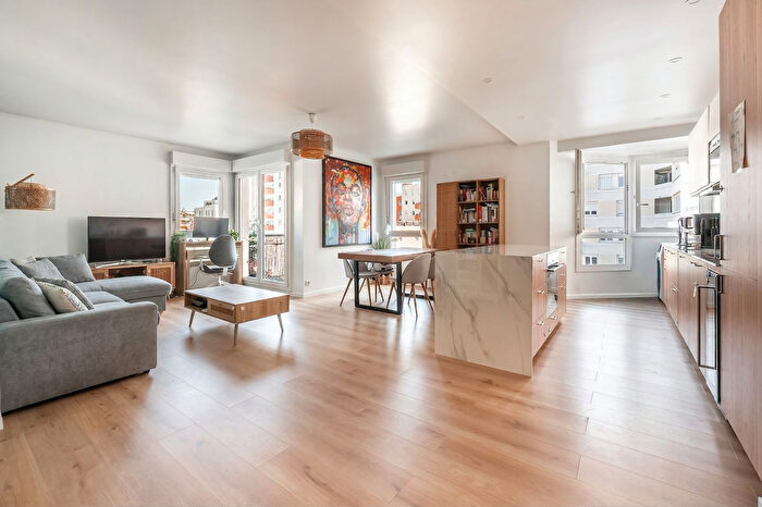 Appartement à vendre - Suresnes, Centre-ville - 4 pièces - 3 chambres