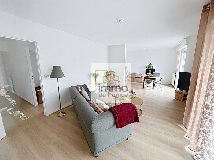 Appartement à louer - Pompidou-Nouvelle Madeleine, La Madeleine - 3 pièces - 2 chambres