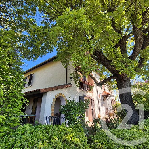 Saint-Romain-la-Motte : Maison 6 pièces à vendre