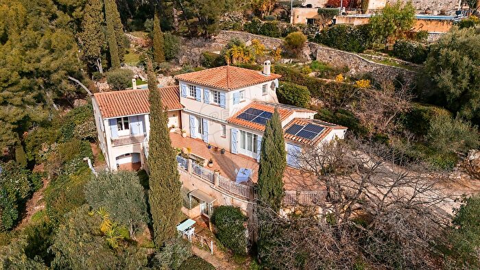 Maison à vendre - Ollioules, Colline Saint-Laze - 8 pièces - 5 chambres