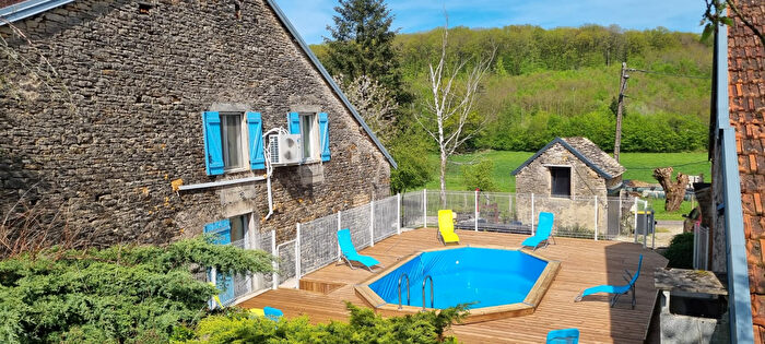 Maison 9 pièces à Colombier, à vendre