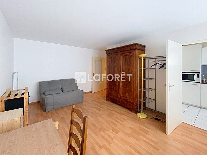 Appartement à louer - Centre Ville Sud, Villejuif - 1 pièce