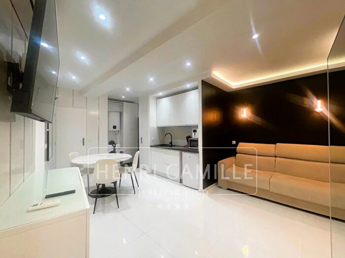 Appartement à vendre - Cannes, Suquet - 1 pièce