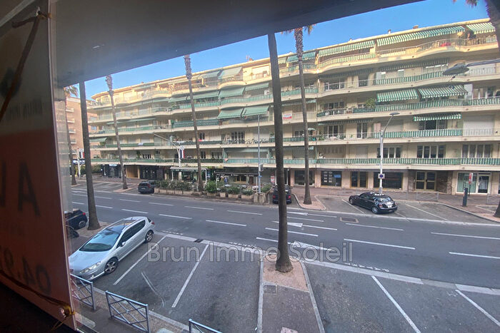 Appartement 1 pièce à Cagnes-sur-Mer, La Gare, Les Plans, Hippodrome, à vendre