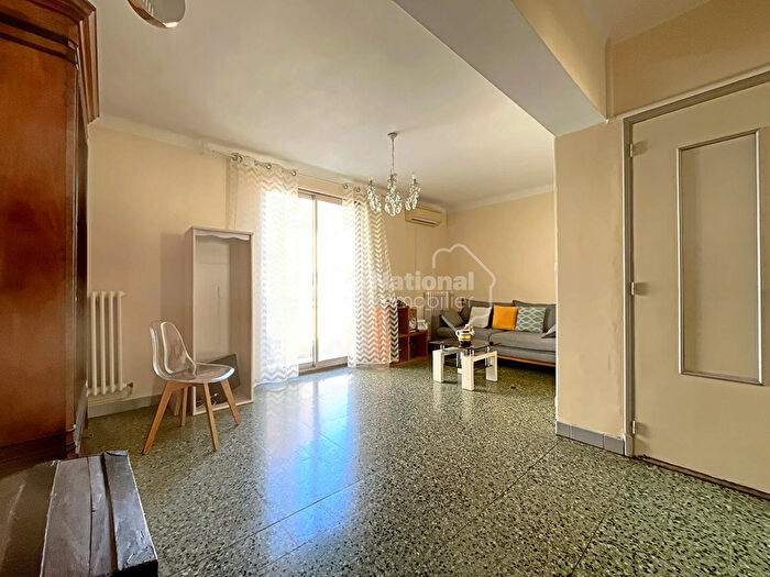 Maison à vendre - Arles, Centre-ville - 6 pièces - 3 chambres