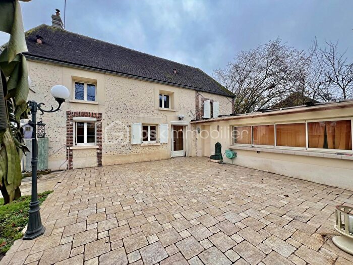 Maison à vendre - Les Ormes - 7 pièces - 3 chambres