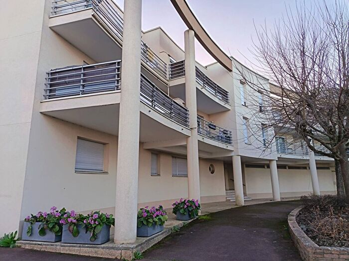 Appartement à louer - Aqueduc Sud, Plaisir - 1 pièce