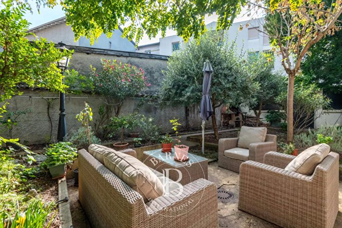 Maison à vendre - Lyon e , Monchat - 7 pièces - 4 chambres