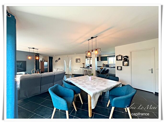 Maison 8 pièces à vendre à Le Sourn