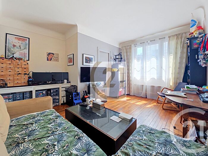 Vitry-sur-Seine, Port à l'Anglais, Zone d'activité : Appartement 2 pièces à vendre
